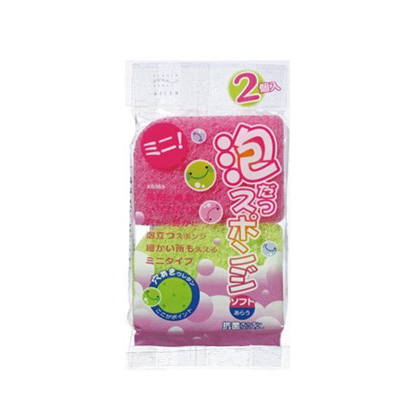 穴のあいた特別なウレタンスポンジ！穴から均等に泡が出て、驚くほどゆたかな泡立ち！洗剤を含ませたまま置いておく場合も、通気性が良いのでぬるぬるしません。洗剤がクリーナー内部に素早く浸透します。特殊粒子加工不織布でキズをつけずにこびりつきを落と...