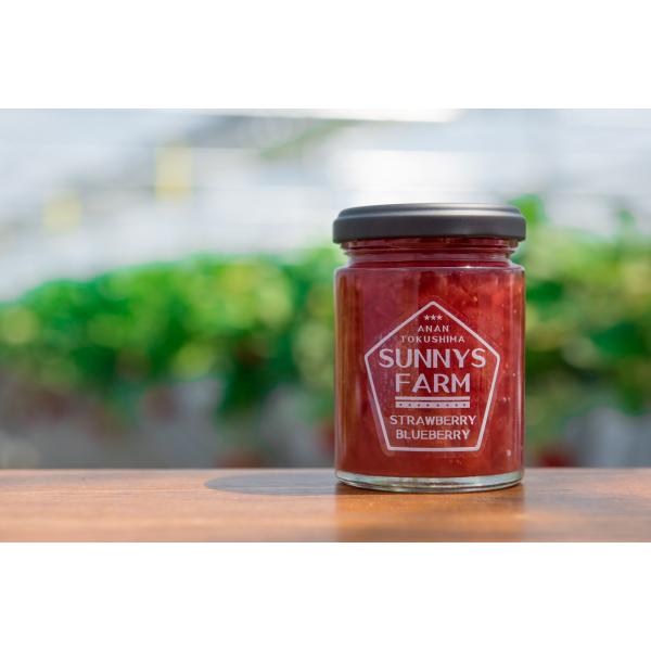 てんさい糖とレモン果汁のみを使用した低糖のジャム。いちご本来の味と香りをしっかり感じられます。パンやヨーグルトと合わせていただいたり、紅茶に加えてお楽しみください。着色料、香料、保存料は一切使用しておらず、お子様も安心してお召し上がりいただ...