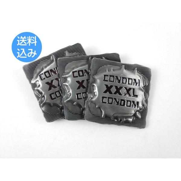 XXXL コンドーム バックル：存在感抜群のメタルアクセサリー存在感あるXXXLサイズのメタルコンドームバックルです。個性を主張したい方におすすめです。商品仕様- サイズ：10cm × 6.2cm- ベルト幅：最大4.3cmまで対応- 色：...