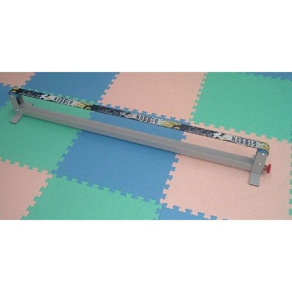 バランス平均台　長さ1.5ｍ、高さ18ｃｍ、幅22ｃｍ、重さ7ｋｇ　軽量で運搬が簡単　木製の平均台部を5ｃｍ幅のラインとしたもの。長さは1.5ｍ。ゆらゆらして木製平均台よりかなり難しいです。高さは18ｃｍですから木製平均台より安心して運動で...