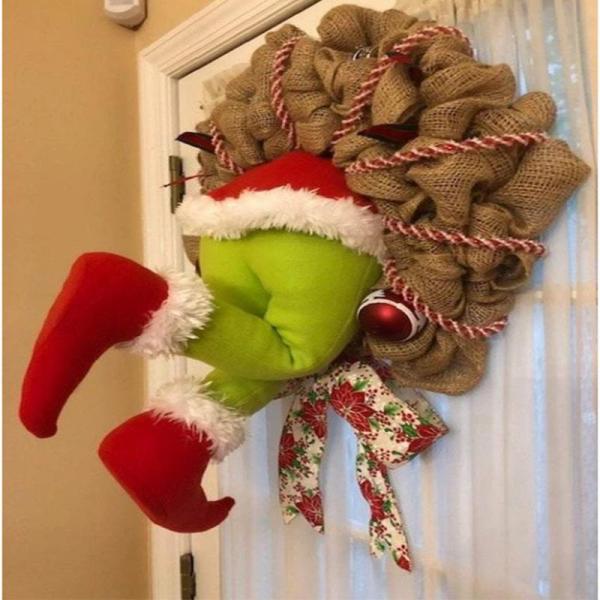 クリスマス定番のゴールド色で仕上げた大きなリボンや実物を贅沢たっぷり使用しておりデザインもお洒落です☆上品な雰囲気漂うお店や飲食店などにもピッタリの特大クリスマスリース、大人気デラックスシリーズです！大切な人やお世話になっている方々へのクリ...