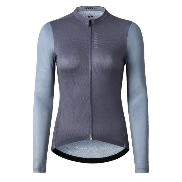 【セール対象品につき返品/サイズ交換などのご対応は致しません。予めご了承ください】メーカー希望小売価格 11,500円（税込）レディース向け高機能長袖ジャージです。各パネルごとに、伸縮性と吸汗速乾性に優れた高性能素材を採用。体の動きにぴった...