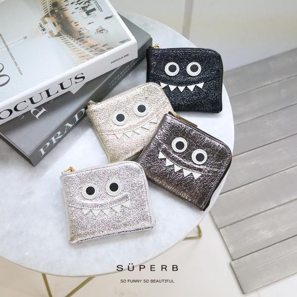 【発売日：2023年05月23日】■ご購入時の際に【全3色】よりお選び下さい。シルバー/ ゴールド / メタリック※全体的にシボ感のような表面加工を施した素材となり、風合いの大小を初めとした、表情が前後いたします、ご理解/ご了承の上ご検討く...