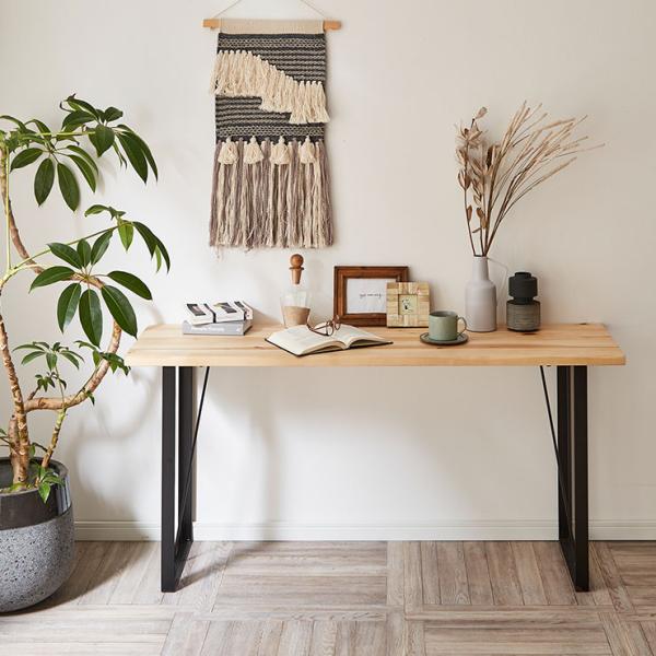 ※こちらはテーブルのみの販売です。チェアは付属しておりません。※こちらの商品はお客様組み立てとなります。■サイズW150 x D45 x H70cm■材質天板：バーチ無垢（オイル塗装）脚部：スチール（粉体塗装）■生産国中国■送料関東〜九州：...