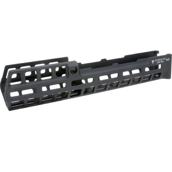 東京マルイ次世代AK47/AKS47対応RS regulate GKR-10MタイプM-LOKロアハンドガード重さ：157ｇ材質：6061 アルミ削り出し＜取り付け時の注意事項＞ハンドガードを取り付ける際は、バレルブッシング、フロントサイト...