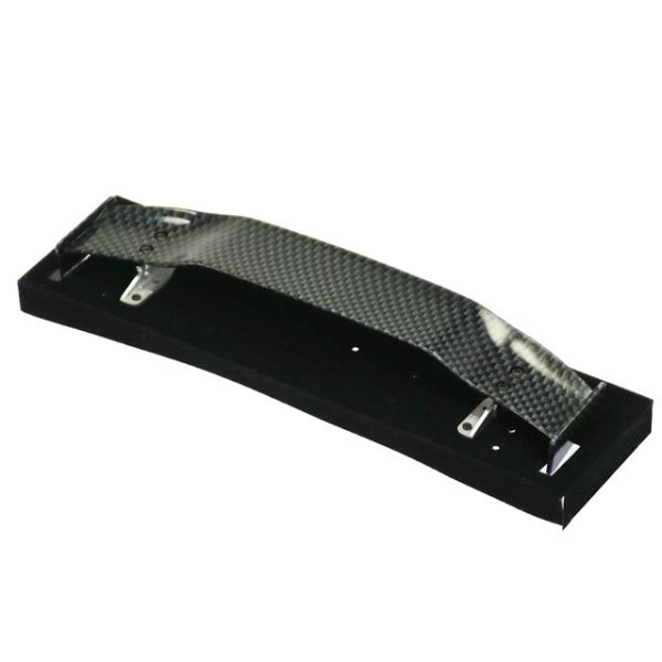 1/10スケール、カーボンパターンのウイングです。ＧＴカーを彷彿とさせるカーボンパターンでマシンを精悍でスタイリッシュに仕上げます。ダウンフォースを発生させてリアタイヤのグリップを増大させるとともに、車体後部の気流を整流して高速走行時の安定...