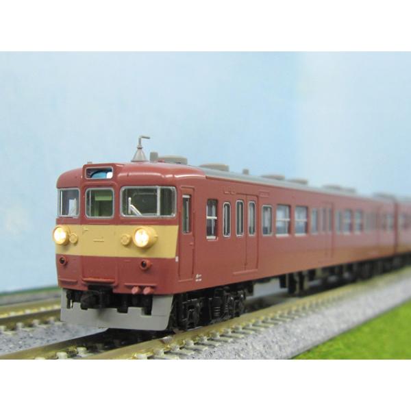 特徴●ハイグレード（HG）仕様●動力車無しの増結用セット●国鉄401系を先頭車クハ401が高運転台のグループで、交直流標準色の赤13号（ローズピンク）塗装の姿で再現●113-0系と異なる先頭車の全長やドアコック位置などを再現●常磐無線アンテ...