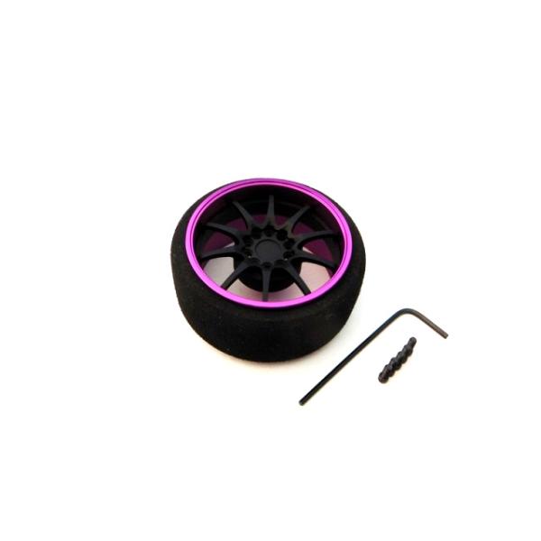 元祖アルミステアリングホイールは切削と表面処理のクオリティが違います。取り付けには別途、各送信機用アダプターが必要です。