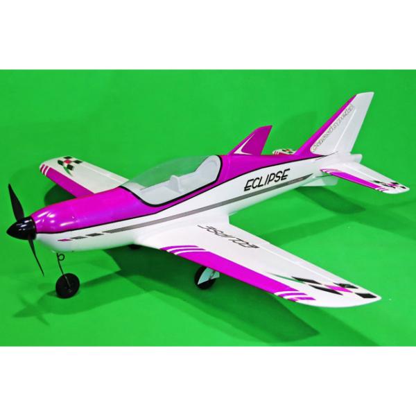 完成機体・リンケージ組込み済みのARFキットです。プロペラ(9-4.5)、スピンナー付属。スペック 全長：940mm 全幅：1040mm 主翼面積：37.5dm 機体重量：680g(バッテリー別) 推奨バッテリー：3セル2200〜4セル22...