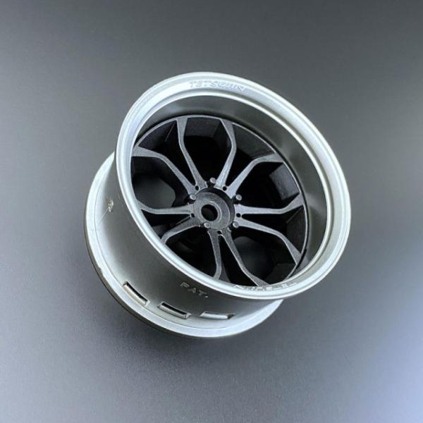 ・ホイールが【RIM】と【DISK】に分かれた新感覚ホイール!・RIM一つで、OFFセットが3種類使用可能!・RIMとDISKの組み合わせにより、マスキングと塗装なしでカラーリングが楽しめます!素材：ABS入数：ディスク/リム 各2個OFF...