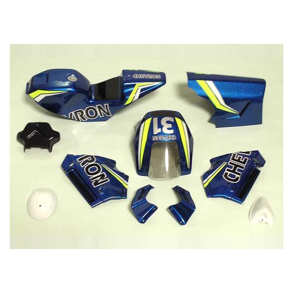 近年のライダーギアに不可欠な「脊椎パッド」、ヘルメットのキズ・破損防止用「ヘルメットカバー」も付属※「ヘルメットカバー」は塗装すればヘルメットの継目隠しになります(全て軽量なポリカ真空成形品)「ヘルメットカバー」は すでに塗装済みヘルメット...