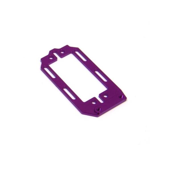 Barbaraに標準装備されているアルミ製のサーボマウントプレートです。GRK5にも使用でき、アルミ製になることでステアリングサーボの固定が強固になります。