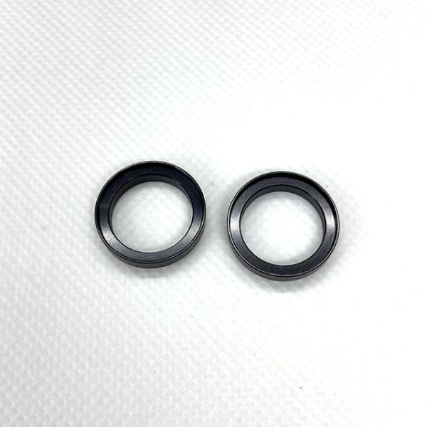 ショートスプリング等を利用した時に使用できるスプリングスペーサーです。2mmアップと3mmアップの2種類あり重ねて使用することで1mm単位で高さを調整できます。（例：2mmアップを2個重ねて合計4mmアップ）新発売のスプリング「EdgeFl...