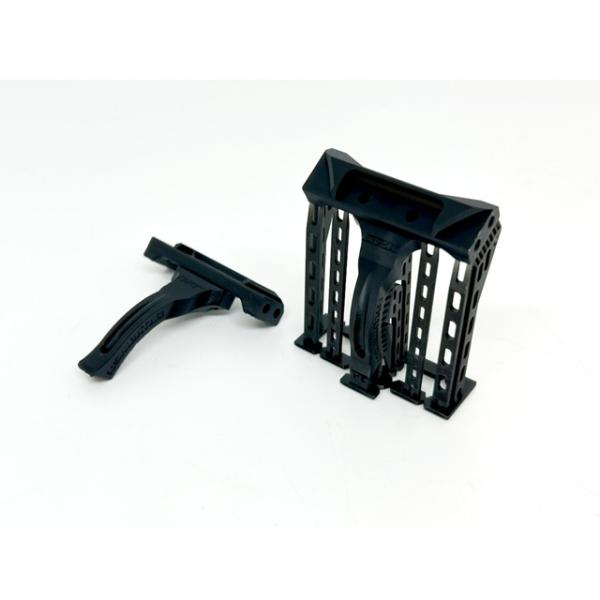 (HRPCV)HRPコンバージョンシャーシキットに対応する一体構造のシングルタイプセンタージョイントパーツです。キット付属の高剛性なアルミパーツとは異なり樹脂パーツ化にすることで適度なしなりを持たせることが可能となりシャーシロールのセッティ...