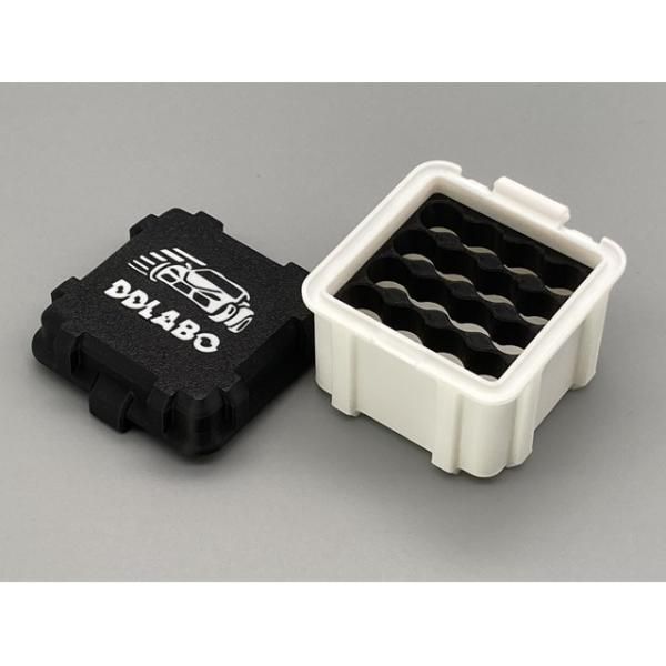 単4電池16本収納ケースベストな走りは、ベストなバッテリーから！ラジコンコースへの移動やピットでの使用を考慮した、携帯性に優れた単4電池16本収納ケースです。大容量16本収納： 4セット分をコンパクトにまとめて携帯。予備もバッチリ確保。衝撃...