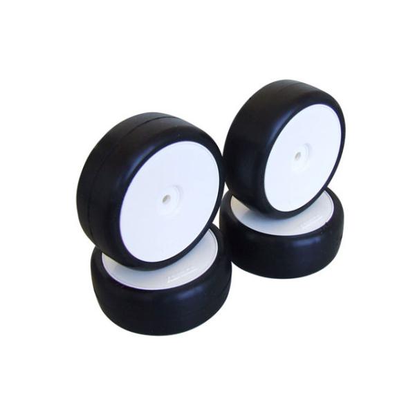 袋を開けて直ぐに使える接着済のツーリングカータイヤです。タイヤはカーペット路面用ミディアムタイヤ(TUB43M)です。インナーには好評のBAKUSOインナー(TUB31M)を採用。ホイールはフィルムゲート成形で真円度に優れるエアロディッシュ...