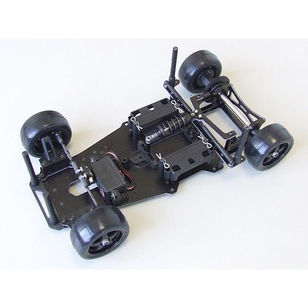 ダイレクト・ドライブカーの軽快な走りをより手軽に楽しんでいただけるよう開発されたM300GT2。シンプルなエリオットサス＆Tバー方式を採用し、『組み立て易さ』、『セッティングのし易さ』、『メンテナンスのし易さ』を実現しました。ミニ用ラバータ...