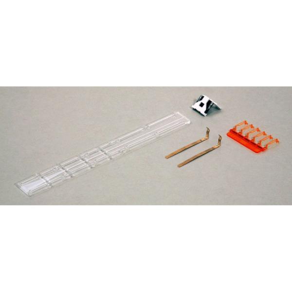 主な特徴● 新しい光源素子として注目されるLEDを光源に採用した室内灯に、電球色が登場。・明るさにムラの無い点灯を実現。・照明板が薄くなり、屋根の低い車両でも照明板が目立たない構造。・取付可能な車両は、従来製品（品番11-209/210）と...