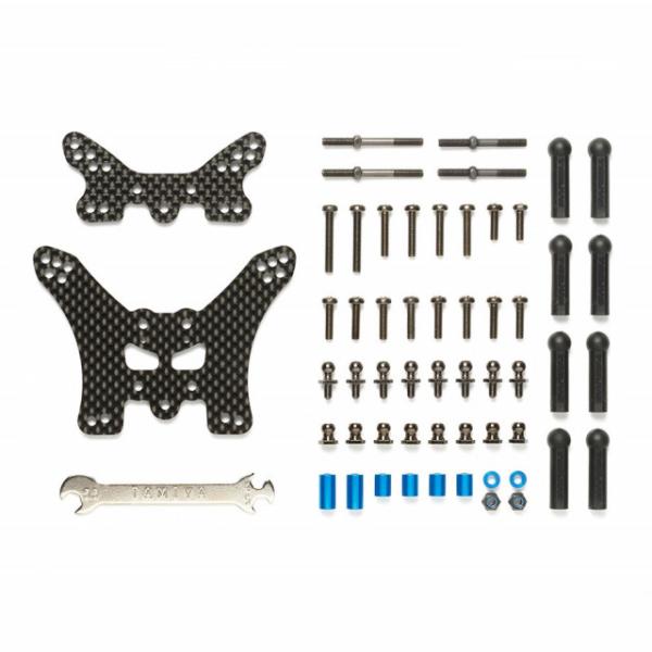 軽量・高剛性な3.0mm厚のカーボン製ダンパーステー。たわみのないダンパーステーがダンパーの作動効果を高めます。さらに、前後ともダンパー取付け位置を5箇所、アッパーアーム取付け位置を2箇所設定してセッティングの幅を広げます。3.0mm厚カー...