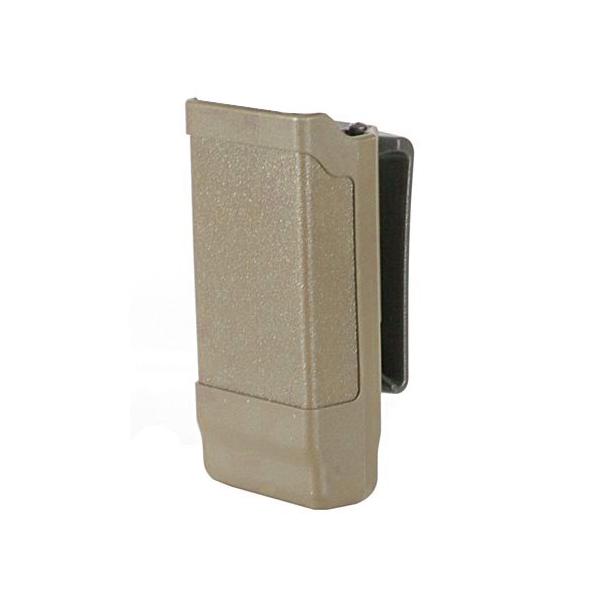外装は硬質樹脂、内部に板バネ状のカーボンプレートが仕込まれており、差し込むだけでマガジンをしっかり保持します。背面のクリップで各種ピストルベルトに取り付け可能。9mm / .40 cal / .45 cal / 10mm / .357 Si...