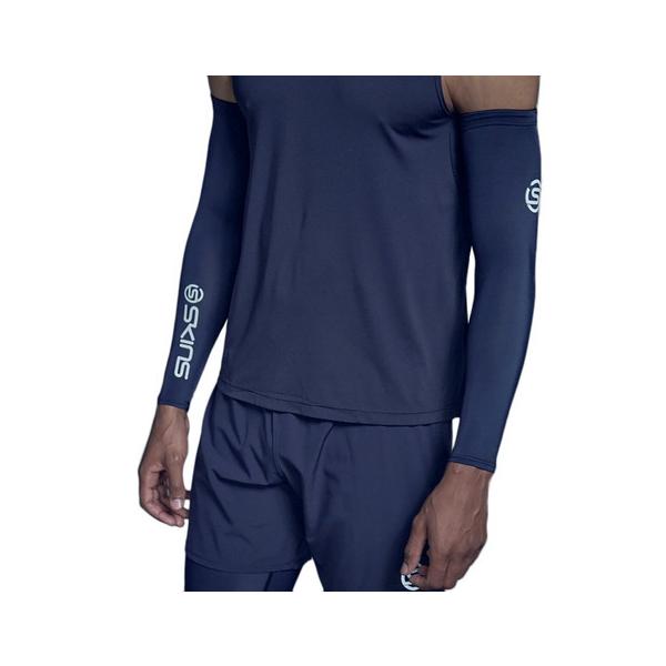 スキンズ SKINS スーパースポーツゼビオ ゼビオ Super Sports XEBIO マルチウエア Men's Mens メンズ めんず 男性 アームカバー 着圧 鍛える 紺 こん ネイビー 大きいサイズ アームカバー ヴィクトリアゴ...