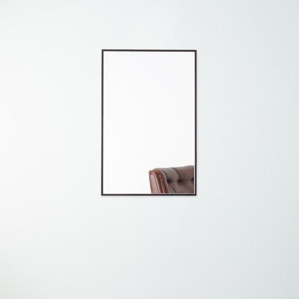 【商品名】 細枠ウォールミラー(幅47×高さ82cm) (ブラウン/茶) 天然木 鏡 スリム 高級感 木製 飛散防止加工 壁掛け オシャレ 北欧風 玄関 トイレ 洗面 日本製 完成品 NK-12 【ジャンル・特徴】 ウォールミラー ウォール...