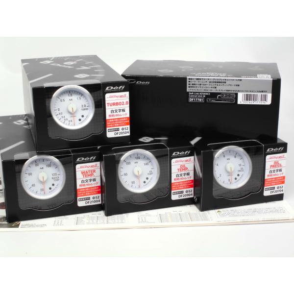 商品名Defi ADVANCE RS2 90S 4連メーターセット（ブースト・水温・油温・油圧・コントロールユニット付）セット内容・ブースト計：DF20504・水温計：DF21004・油温計：DF20904・油圧計：DF20704・コントロ...
