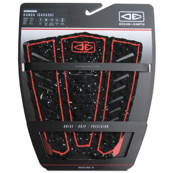 オーーシャン＆アースデッキパットKANOA IGARASHI 3 PIECE PRO SERIES世界最高峰WSL-CTにて活躍するカノア五十嵐シグネイチャーモデル。カノアのハイスペックなライディングを足元からサポート！カラー：BLACK/...