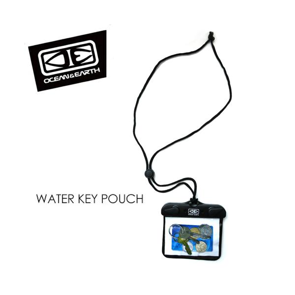 ビーチに、旅行に、アウトドアに、とっても便利な防滴ウォレット！