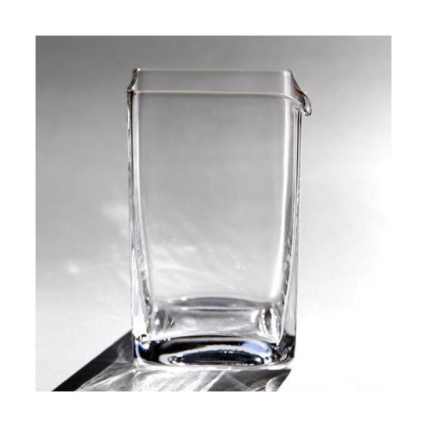 ＜仕様＞340ml　70x115H四角いフォルムがかっこいいmarcheシリーズ。ハンドメイドだからこそ実現できた穏やかな角と手触り。この片口はお酒だけでなく、ドレッシングやミルクなどのピッチャーにもお勧め。