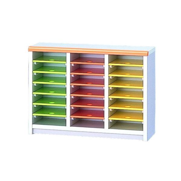 1段40ミリで、色紙なら400枚程度収納できます。棚はスライド式です。定価 : 73810円商品番号 : 105000乳幼児/収納