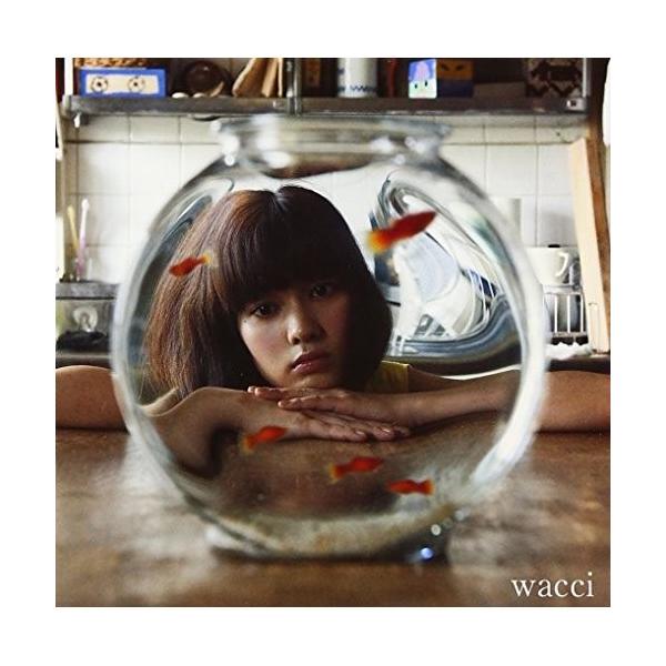 【発売日：2013年07月24日】wacci (ワッチ わっち)2013年7月24日 発売2009年結成のバンド、wacciのダブルA面シングル。NHKドラマ『ダブルトーン』主題歌「夏休み」は、大切な人の不在の大きさと失われた夏を描いたバラ...