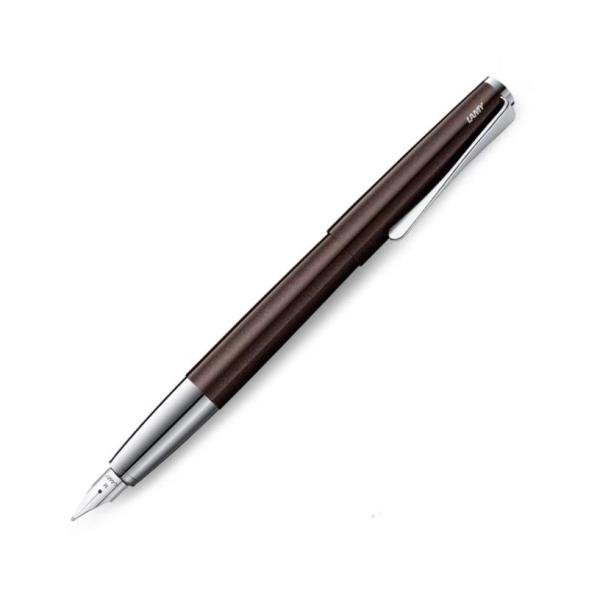 LAMY studio dark brown - ラミー ステュディオ ダークブラウン手にしっくりと馴染む流線型ボディにユニークなプロペラ型クリップが目印のラミーステュディオに 、成熟 した雰囲気を演出するダークブラウンが数量限定で登場。シ...