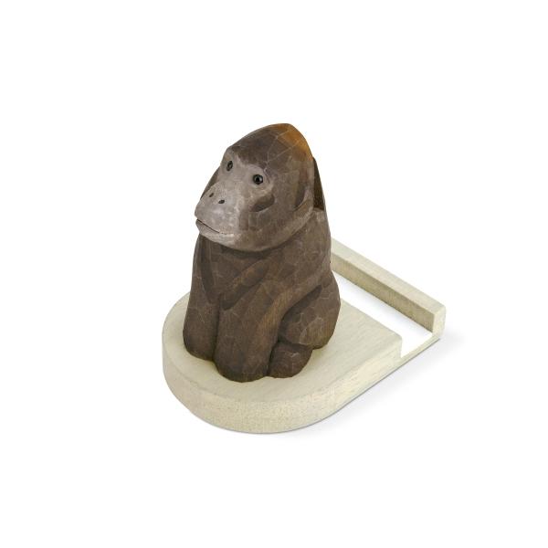 背中でスマホを支えつつ、メガネやサングラスも収納してくれる 1 人 2 役な動物たち。就寝前の枕元やお仕事のデスクまわり、お料理中のキッチンなど、様々なシーンで大活躍。木彫りのナチュラルな表情は、どんなインテリアにも馴染みそう。スマホを横向...