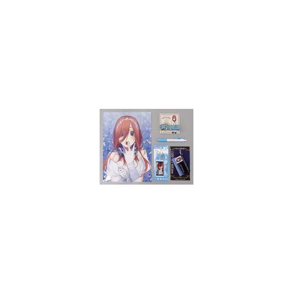 商品名：中古雑貨 中野三玖 グッズセットB 「五等分の花嫁展 MAKEOVER」商品解説■「五等分の花嫁展 MAKEOVER」の「グッズセットB」になります。【商品詳細】＜セット内容＞・クリアファイルサイズ：A4・キャラフォンサイズ：約縦1...