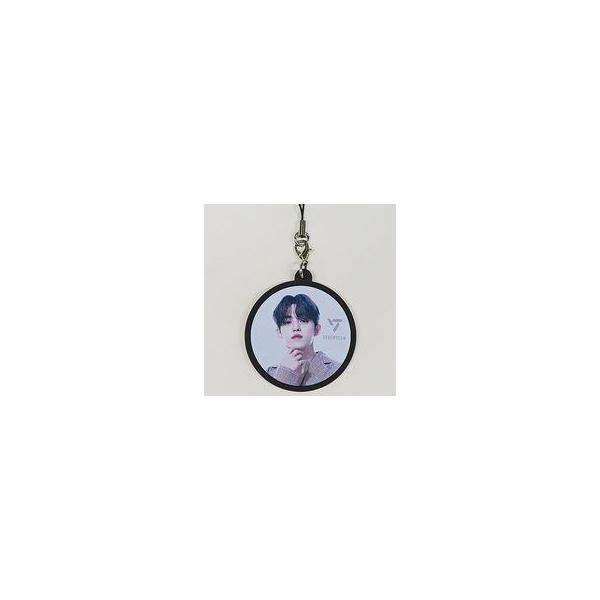 商品名：中古雑貨 エスクプス プリントラバーストラップ 「SEVENTEEN KUJI 2022」 C賞商品解説■「SEVENTEEN くじ 2022」の景品です。【商品詳細】サイズ：約直径60mm以内素材：PVC・カニカン・松葉紐