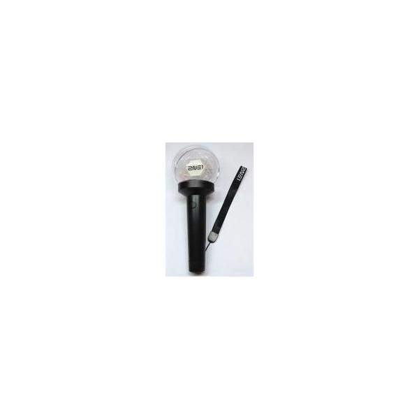 商品名：中古ペンライト・リングライト 2NE1 OFFICIAL LIGHT STICK(ペンライト) ブラック商品解説■2NE1のグッズです。【商品詳細】付属品：ストラップサイズ：約100×100×250mm使用電池：単4乾電池×3本