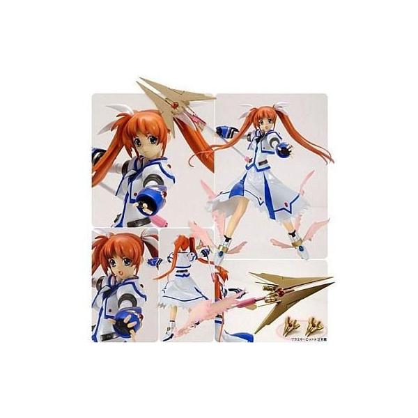 商品名：中古フィギュア モエコレPLUS No.09 高町なのは バリアジャケット・エクシードモード 「魔法少女リリカルなのはStrikerS」 1/7 PVC塗装済み完成品 ボークスショップ＆ホビー天国ウェブ限定商品解説■使用デバイス・レ...