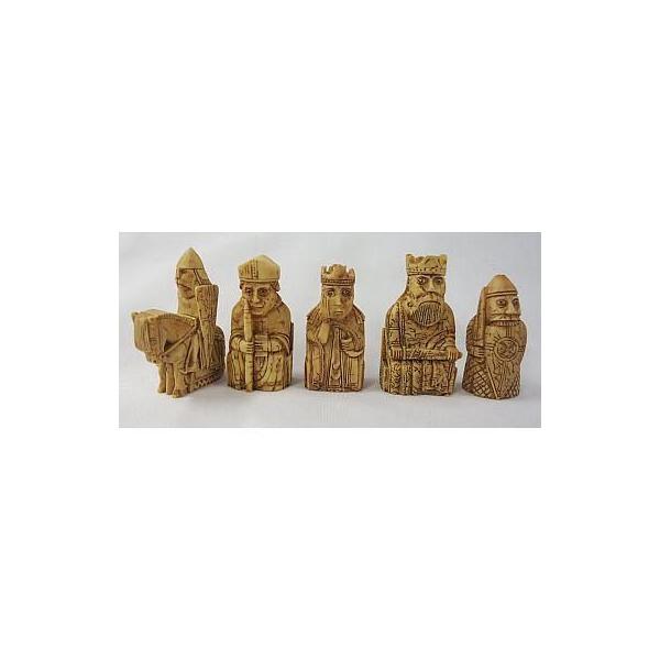 商品名：中古フィギュア THE LEWIS CHESSMEN -ルイス島のチェス駒 レプリカ 5個セット- 「大英博物館の至宝展」 レジン製塗装済み完成品商品解説■東京都美術館の「大英博物館の至宝展」で販売された『ルイス島のチェス駒 レプリ...