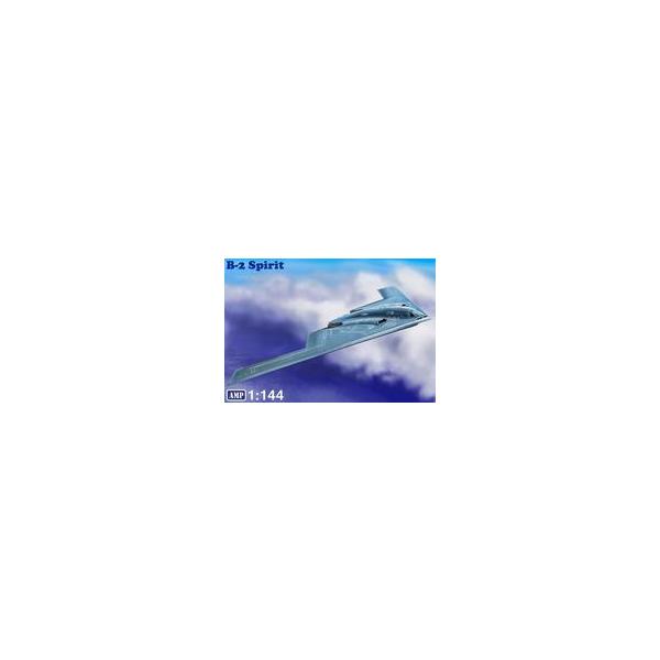 商品名：中古プラモデル 1/144 B-2 スピリット [MKRAMP144-002]MKRAMP144-002商品解説■B-2は世界初のステルス戦略爆撃機で、全翼機と呼ばれる特徴的な形を持つ航空機です。初飛行は1989年です。今回のリリー...