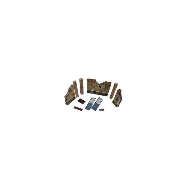 商品名：新品プラモデル 1/35 汎用 イタリアの鉄門付の塀 [HDM35234]HDM35234商品解説■イタリアでよく見られる、両開きの鉄扉がある塀を再現するジオラマアクセサリーです。塀は自由な組み合わせが可能なモジュラー式となっていま...