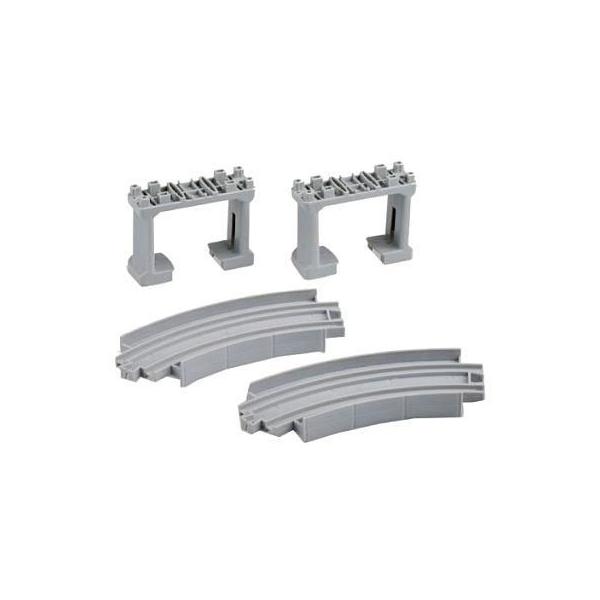 商品名：新品おもちゃ プラレール R-27 高架曲線レール商品解説■全てのレールの規格が統一されているので、いろいろ繋げて楽しいレイアウトが作れます。高架レイアウトをつくれます。高架曲線レールは「R-03 曲線レール」と同じ半径です。別売り...