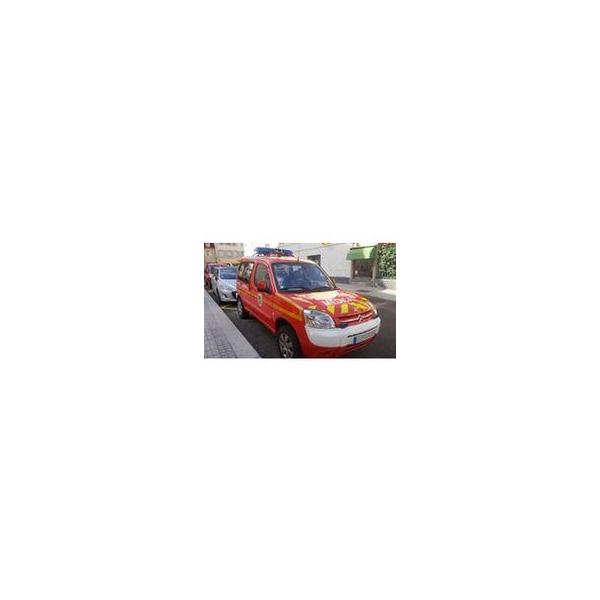 商品名：中古ミニカー 1/43 シトロエン ベルリンゴ 2004 ポンピエ - SECOURS MEDICAL [155722]155722商品解説■【商品詳細】スケール：1/43素材：ダイキャスト