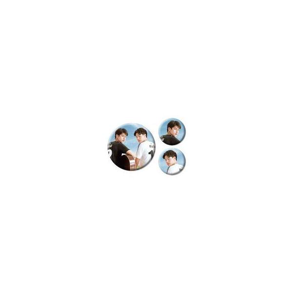 商品名：中古バッジ・ピンズ 缶バッジセット(3個セット) 「2gether」商品解説■ドラマのキービジュアルを使用した缶バッジ3個セット。タインとサラワットの2ショットを大きな56mm缶バッジ、それぞれの顔をピックアップした32mmの缶バッ...