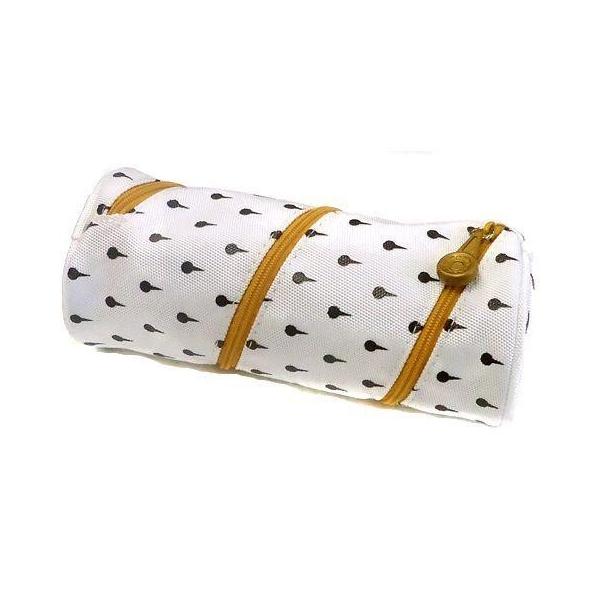 商品名：中古文房具 スティッキィ・フィンガーズ(円筒形/ホワイト) デザインペンケース 「ジョジョの奇妙な冒険 第五部〜黄金の国〜」46868商品解説■大人気「ジョジョの奇妙な冒険 第五部〜黄金の国〜」より、デザインペンケースが登場!ブチャ...