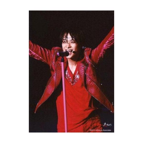商品名：中古生写真(ジャニーズ) A.B.C-Z/戸塚祥太/ライブフォト・膝上・衣装赤・両手上げ・目線ひスタンドマイク/ 「ABC座 2013 ジャニーズ伝説」ステージフォト生写真(ジャニーズ)/アイドル/A.B.C-Z