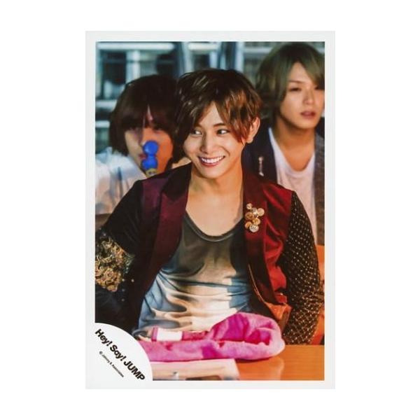 商品名：中古生写真(ジャニーズ) Hey! Say! JUMP/山田涼介/上半身・衣装赤・黒・グレー・目線左・歯見せ・後ろに伊野尾と高木/「Fantastic Time」PV＆ジャケ写撮影/公式生写真生写真(ジャニーズ)/アイドル/Hey!...