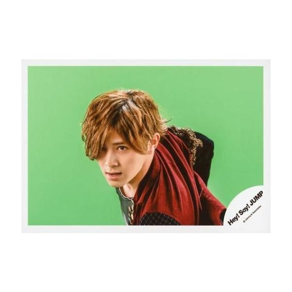 商品名：中古生写真(ジャニーズ) Hey! Say! JUMP/山田涼介/バストアップ・衣装赤・黒・左向き・前屈み・背景緑/「Fantastic Time」PV＆ジャケ写撮影/公式生写真生写真(ジャニーズ)/アイドル/Hey! Say! JUMP