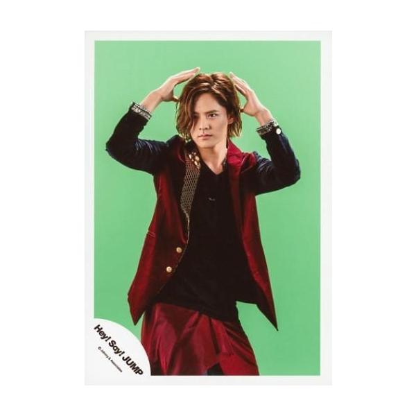 商品名：中古生写真(ジャニーズ) Hey! Say! JUMP/岡本圭人/膝上・衣装赤・黒・両手上げ・口閉じ・背景緑/「Fantastic Time」PV＆ジャケ写撮影/公式生写真生写真(ジャニーズ)/アイドル/Hey! Say! JUMP