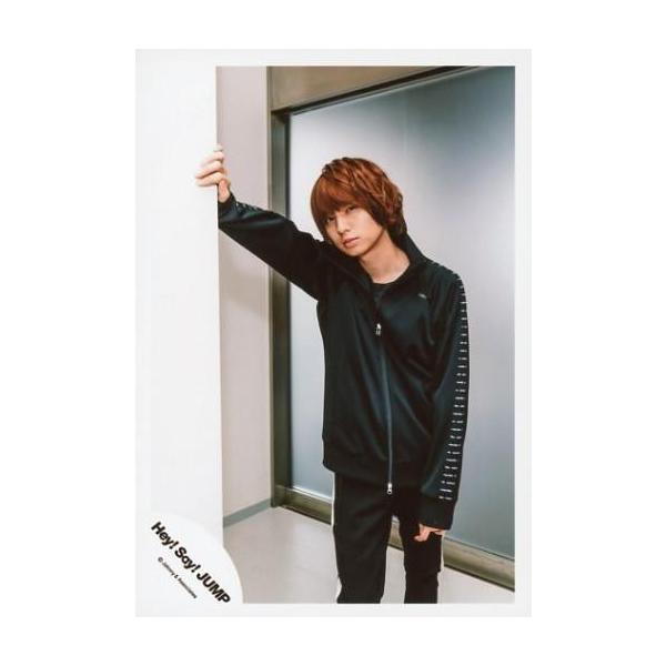 商品名：中古生写真(ジャニーズ) Hey! Say! JUMP/伊野尾慧/膝上・衣装黒・右手壁・首傾げ・口閉じ・背景白/「Fantastic Time」PV＆ジャケ写撮影/公式生写真生写真(ジャニーズ)/アイドル/Hey! Say! JUMP